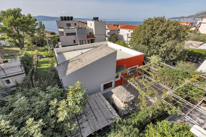 Peaceful House With Garden - Omiš