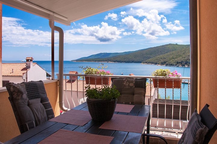Apartment Near The Beach - Rabac