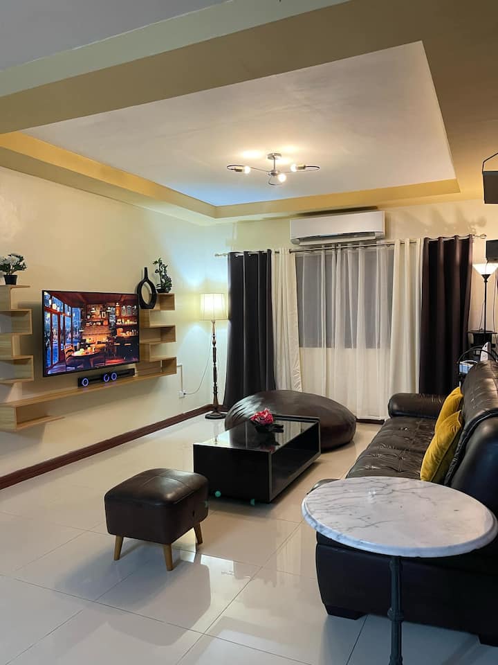 Hot Spot House 4 Bedrooms - Angeles