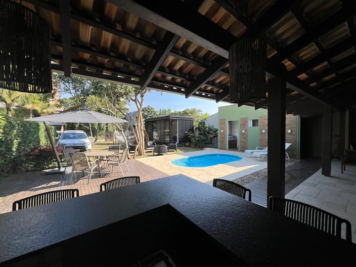 Linda Casa Com Piscina Em Mariscal à 300m Do Mar - Bombinhas