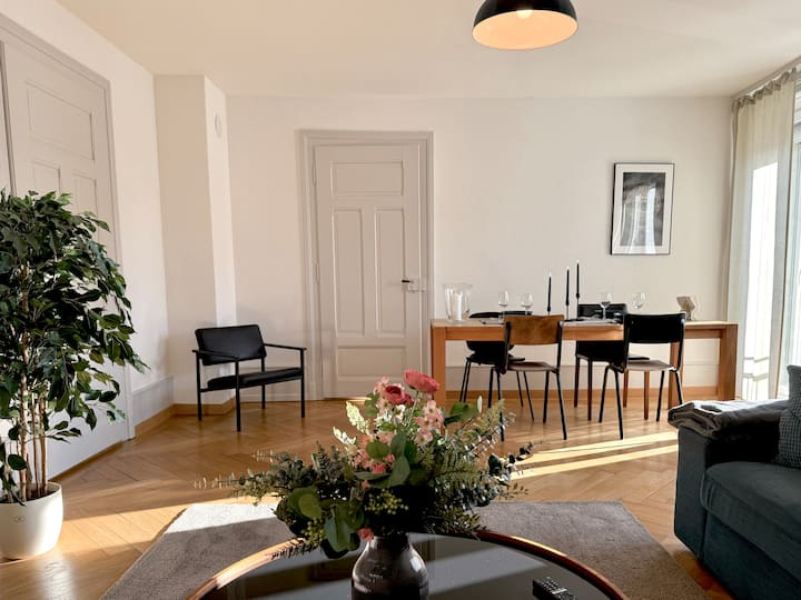 Schöne Helle Altbauwohnung Mit Fitnessraum 3.og - Bern