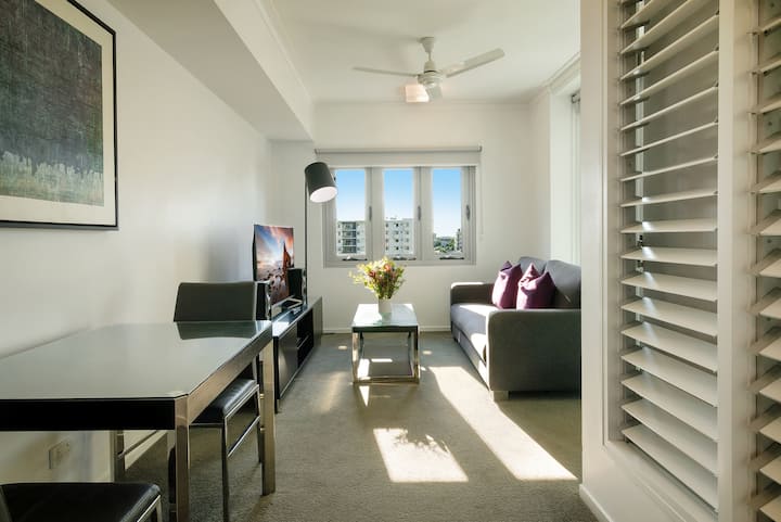 H On Mitchell 1 Bedroom Apartment - Darwin
