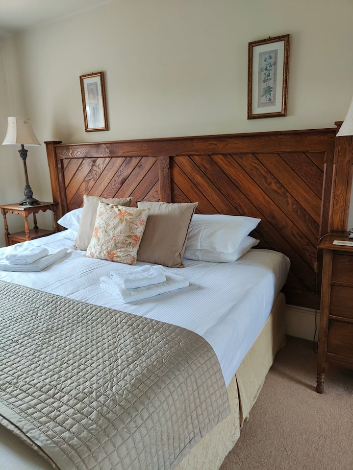 Willows End Hot Tub Pet  Friendly, Fishing - North Yorkshire