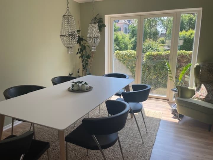 Perfect Location With Access To Small Garden! - Copenhague