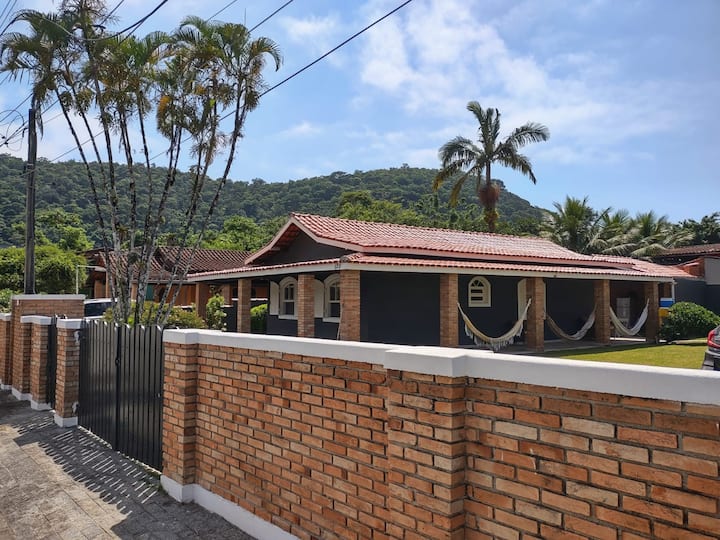 Excelente Casa Condomínio Fechado Com Wifi E Ac - Caraguatatuba