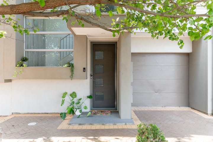 Townhouse Near Waterpark Beaches Westfield  Marion - South Australia