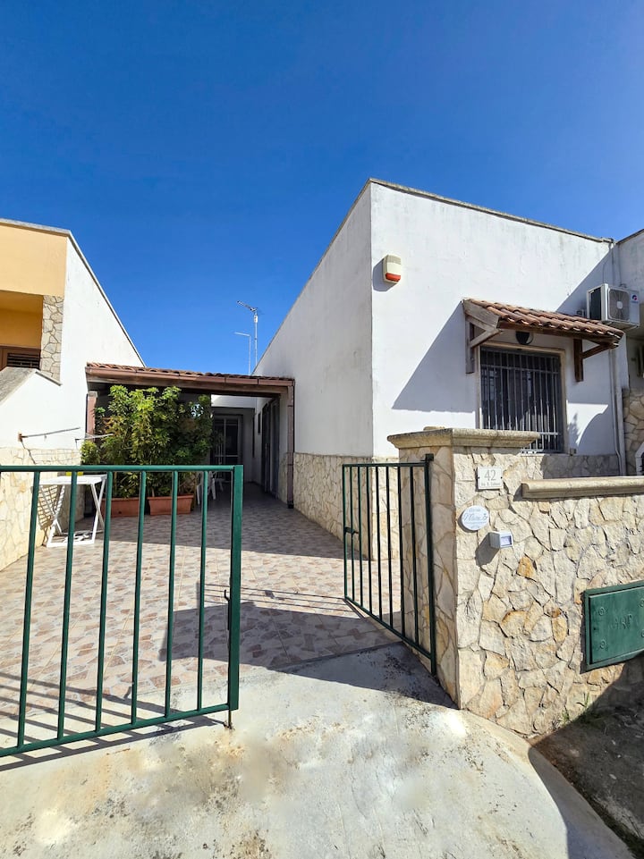 Villetta A 200 Mt Dal Mare Vicina Al Centro - Torre San Giovanni