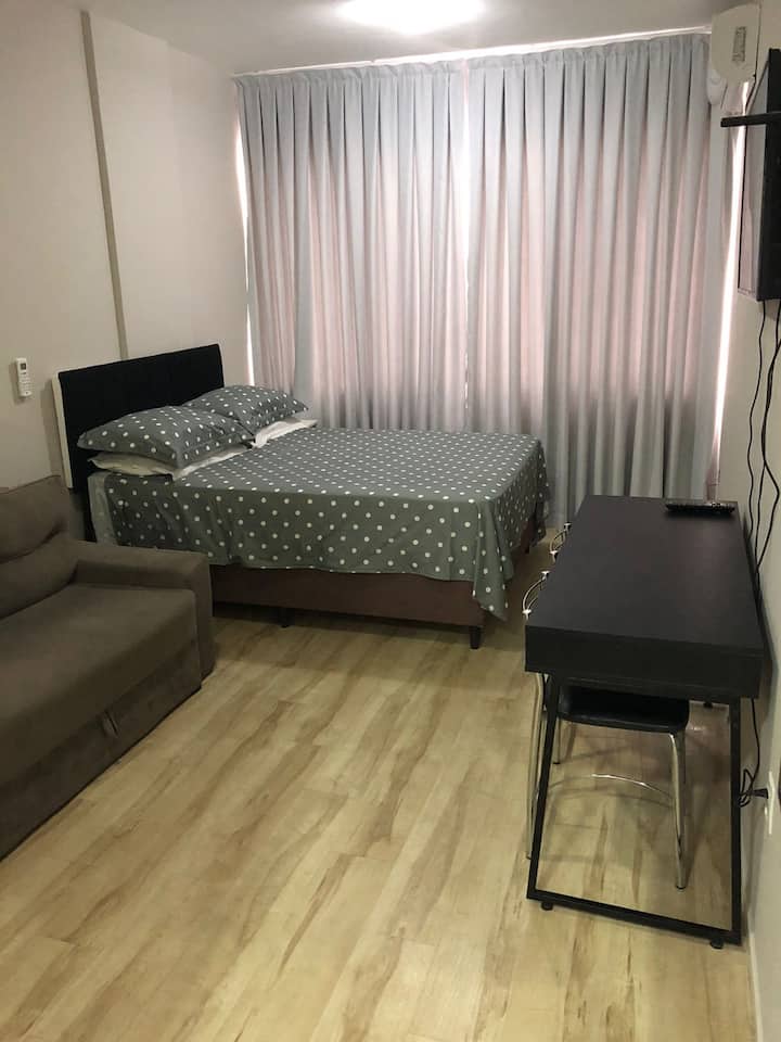 Studio Centro De Bal. Camboriú - óTima Localização - Balneário Camboriú