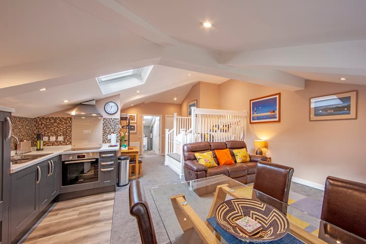 Loft Studio Apartment. Sleeps 2 In One Room - Oban