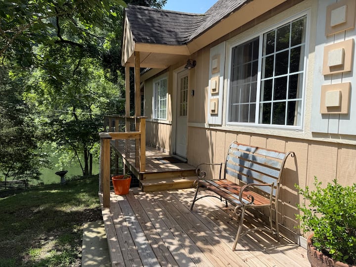 Lakeview Cottage Lake Lucerne Resort & Ranch - Eureka Springs, AR
