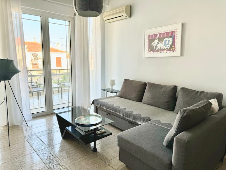 Modern Apartment By The City Center #2 - Митилины