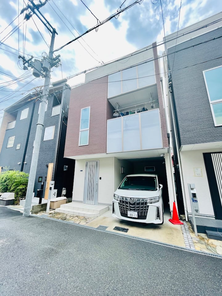 自带停车位新建一户建/直达关西机场/电车4分钟至难波(心斋桥) - Osaka