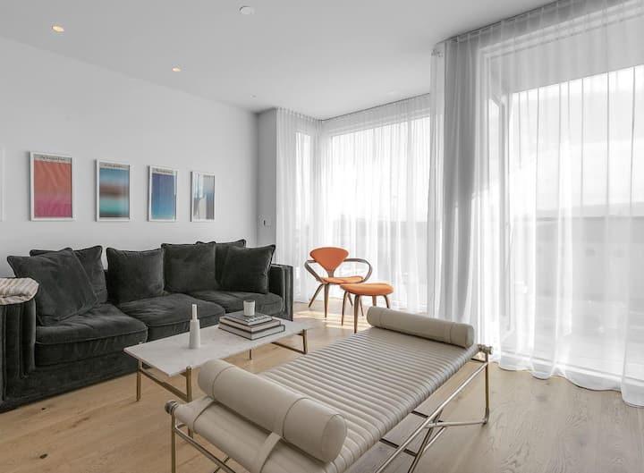 Luxury Downtown Reykjavik Condo W/ocean Views - Reykjavik