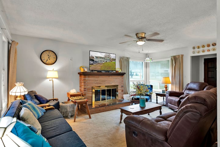 Kannegaard 'Miner's Home' With Pool Table And Bar - Kellogg, ID