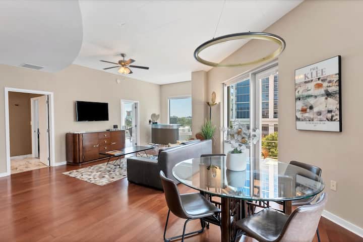 Beautiful Downtown Condo 1/1 - Orlando, FL