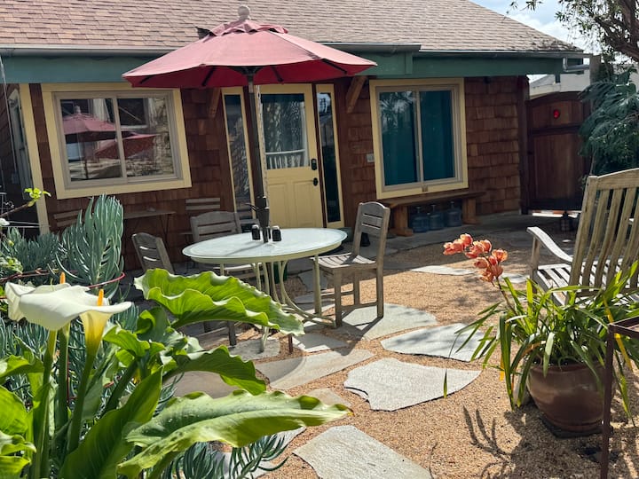 Private Garden Cottage - Emeryville, CA