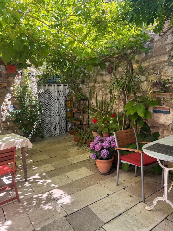 Maison Traditionnelle Rénovée Au Coeur De Split - 스플리트