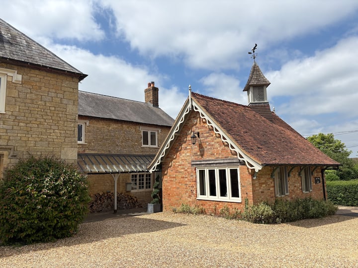 ‘Woodley’ Home Farm Annex - Towcester