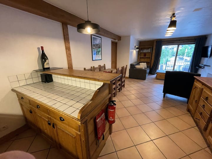 Chamonix Chalet Ginabelle2i | 3 Bedrooms Sleeps 8 - Chamonix-Mont-Blanc