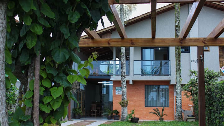 Casa De Frente Para O Mar Em Itapoá-sc - Itapoá