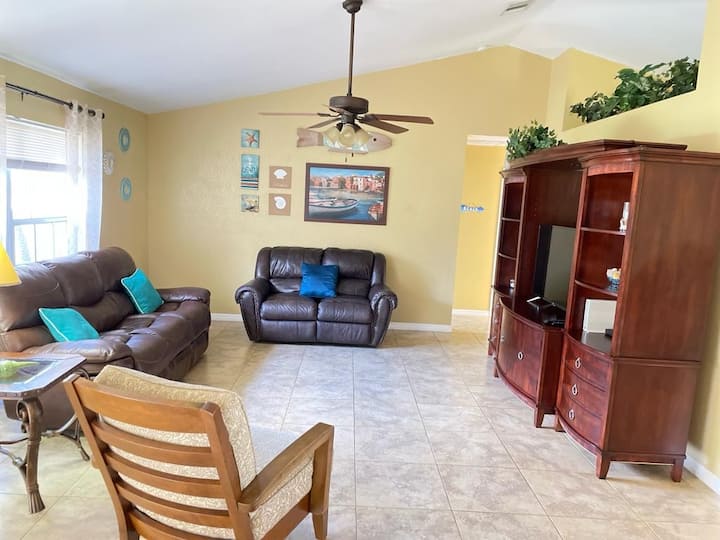 Location! Location! Centrally Located ! - Pine Island, FL