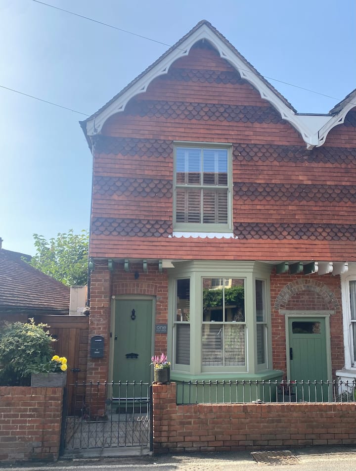 South Harting, Goodwood, 2 Bed Cottage, Sth Downs - Petersfield