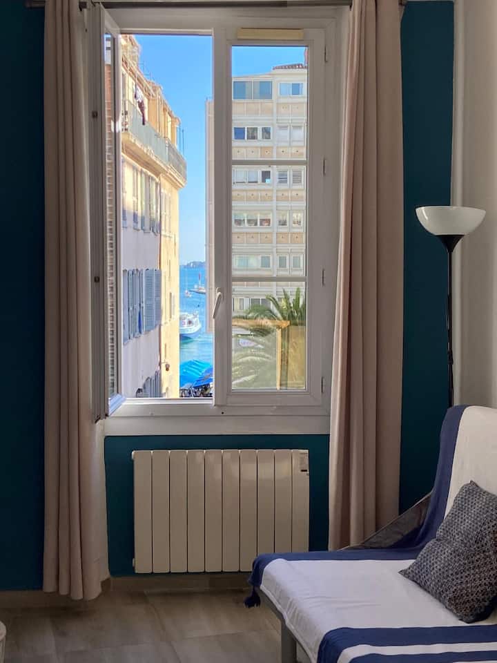 -Studio Lumineux Idéalement Situé à 100 M Du Port. - Var
