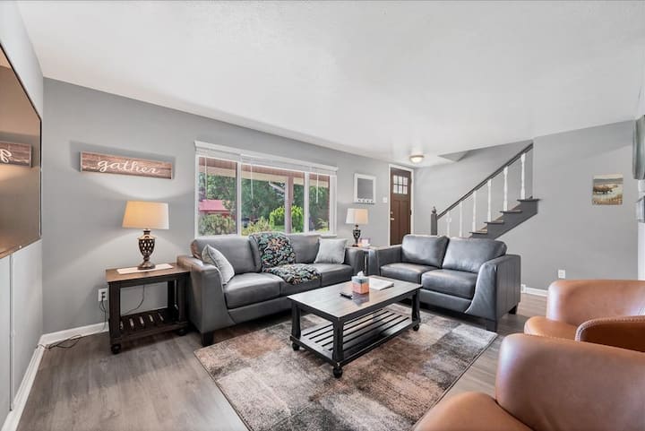 30+ Day Stay - Fully Furnished Home - Lakewood, CO