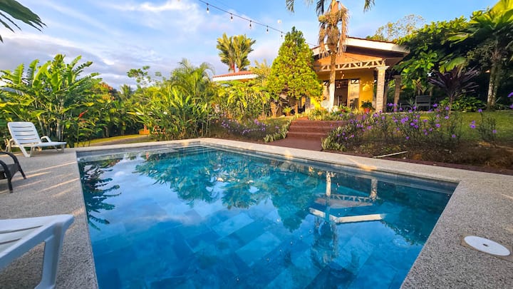 Private House Green Paradise- Pool, Hot Tub, Wifi - Costa Rica