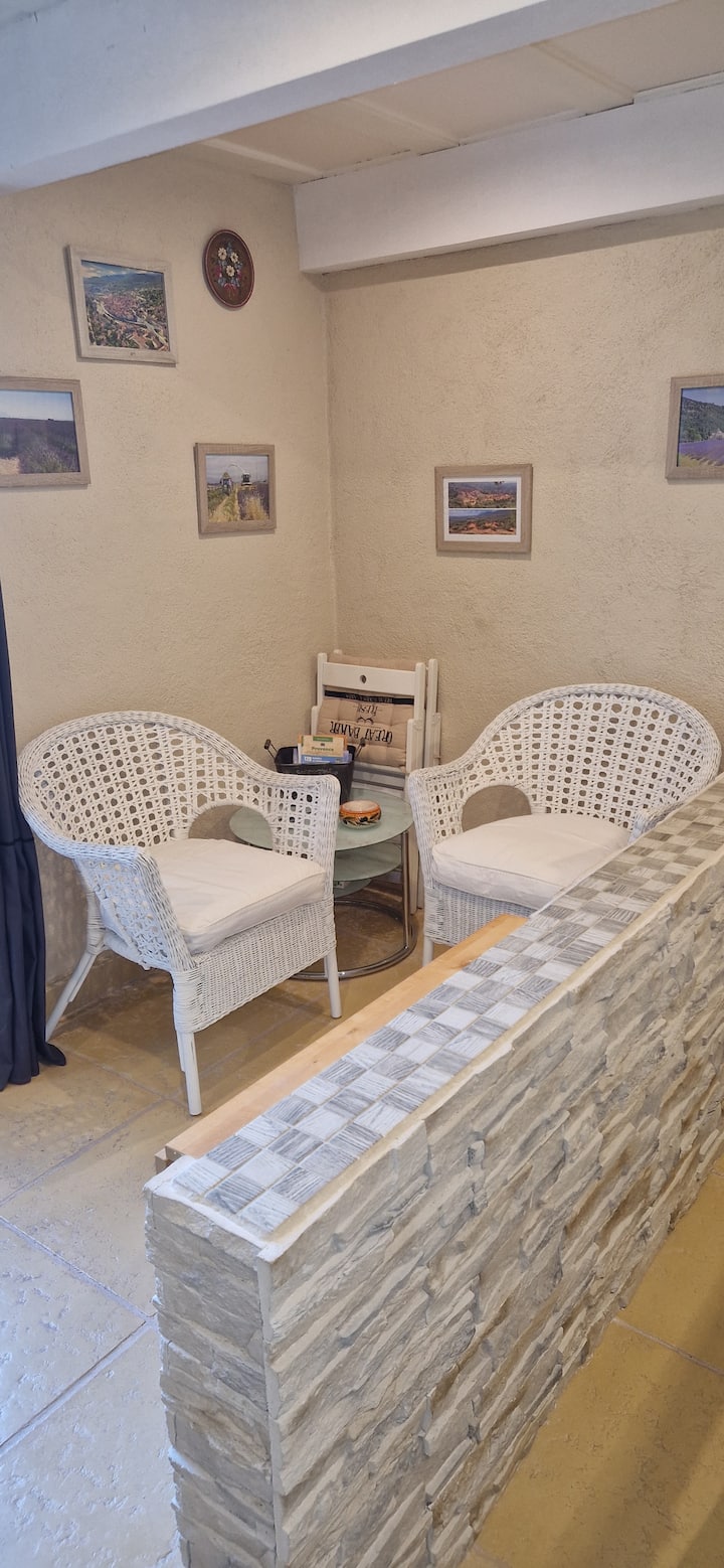 Lou Pichoun Studio Au Coeur D'un Village Provençal - Vaucluse