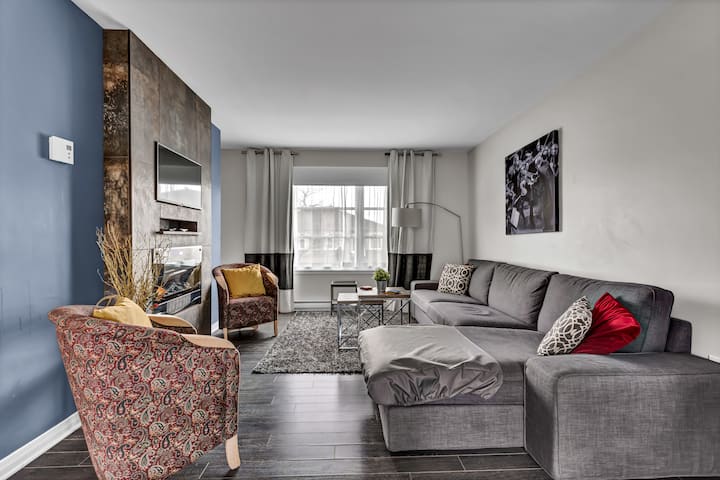 Charmante Maison 2 Ch. | Parking | Près D'ottawa - Ottawa