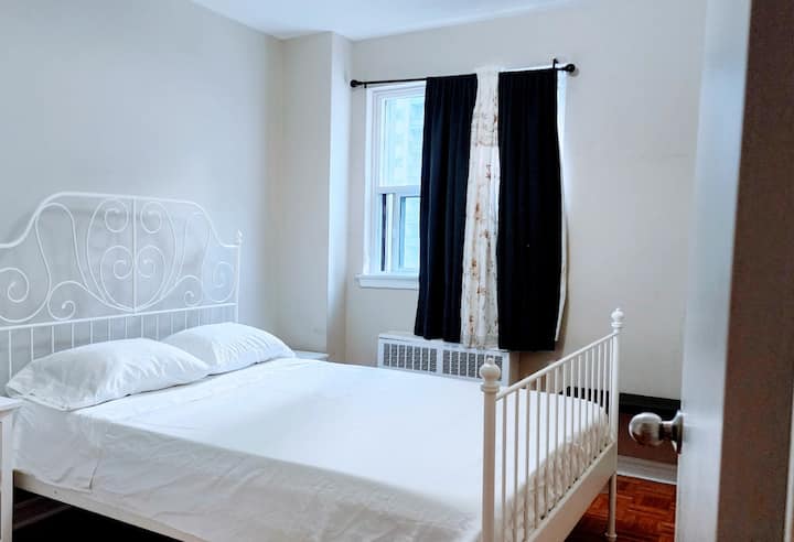 Modern 2-bedroom Retreat In Downtown Toronto - Toronto, ON