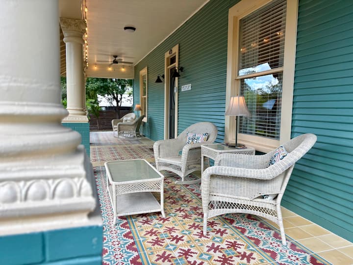 Bungalow Close To Main - 2bd/2ba - Fredericksburg, TX