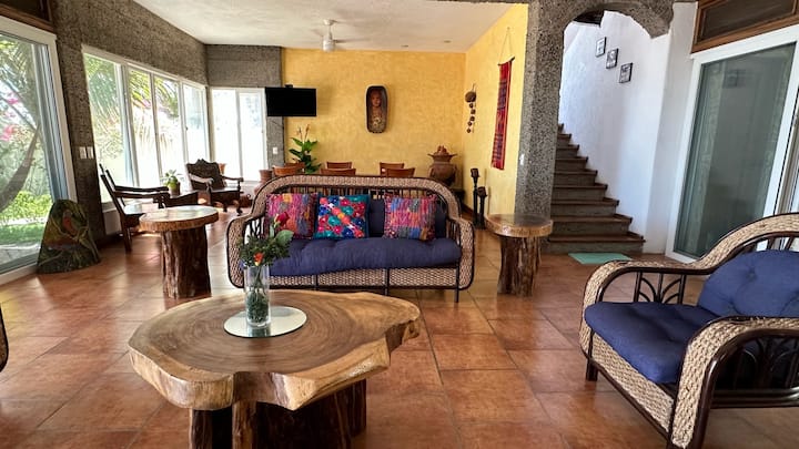 Private Beachfront Retreat - El Salvador