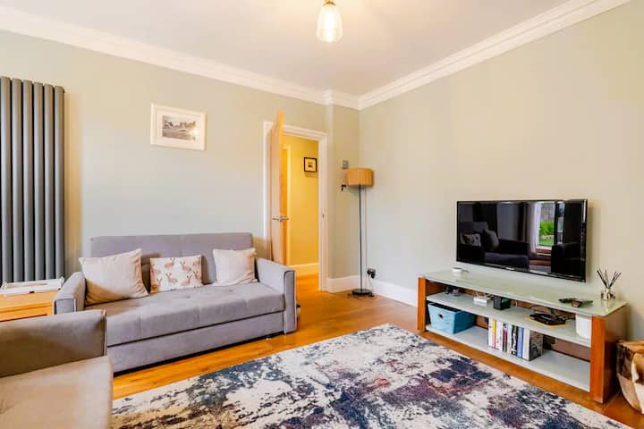 Stylish Central London Garden Apartment - Chingford