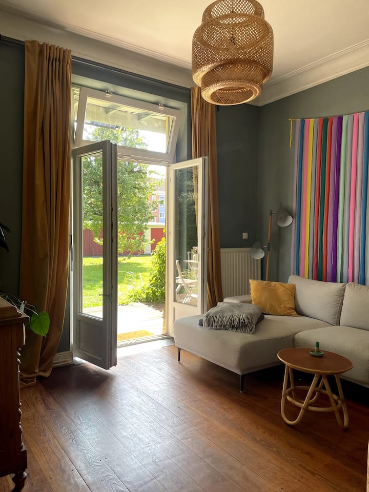 Zentrale, Gemütliche Kleine Wohnung Mit Terrasse - Hamburg