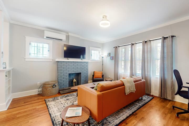 Historic Bungalow W/porch, King1bd/1ba, Recently Renovated - Albuquerque, NM