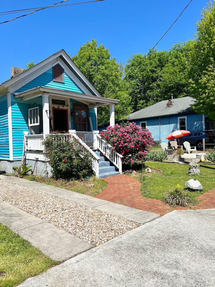 Cabbagetown Home, Walk To So Much In Atlanta - Atlanta, GA