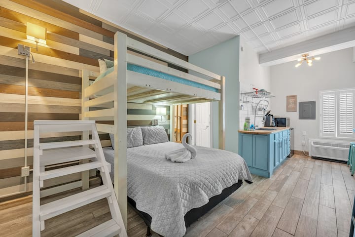 Hangout Beachview Studio 328 Sleeps 4 - Gulf Shores, AL