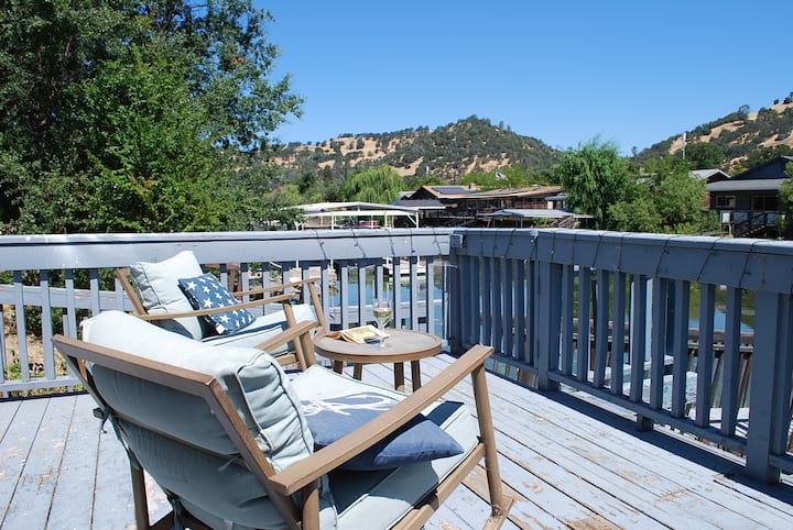 Our Charming Little Lake House In Clearlake Oaks - Clearlake, CA