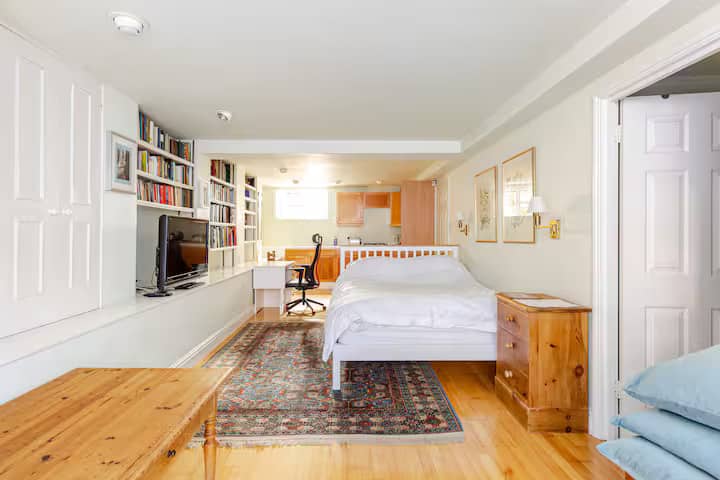 Beautiful Studio In West Kensington - London