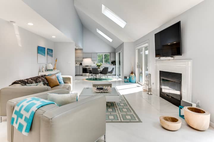 Chic Poolside Hideaway In East Hampton - East Hampton, NY