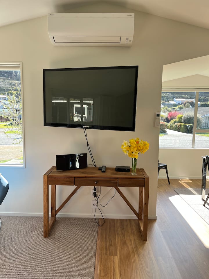 Clyde Getaway - Alexandra