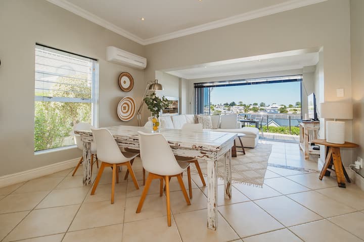 Palms Manor On Kingswood Golf Estate - George
