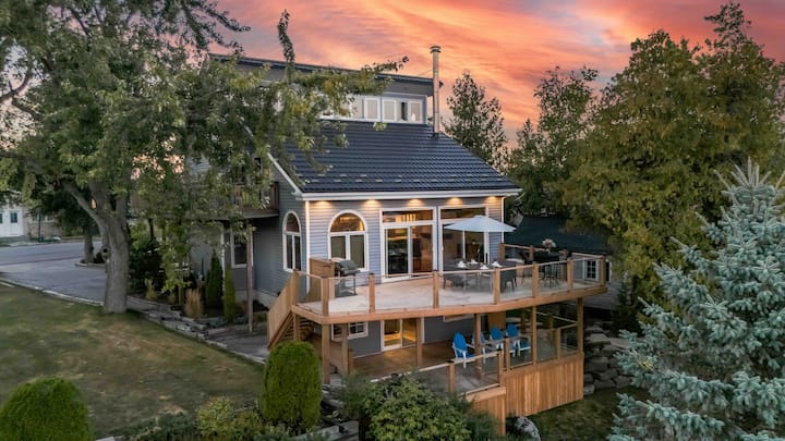 Lux Cottage W/ Live In Boathouse, Firepit, Game Rm - Fenelon Falls