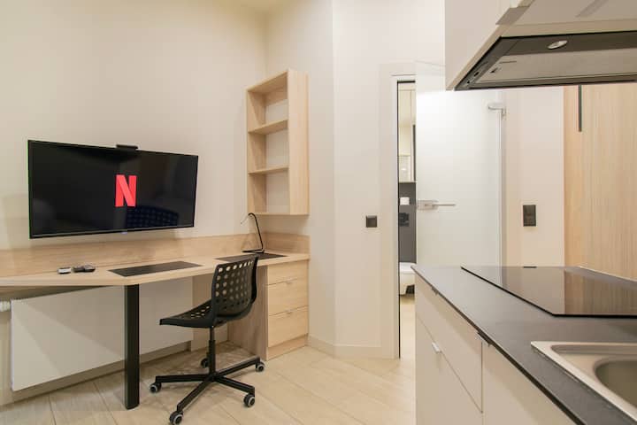 Soundproofed Studio - Perfect For Remote Work (F) - Krakova