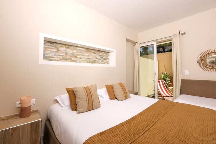 Chambre Triple Classique Avec Patio Intérieur - Calvi