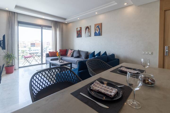 Cosy 18, Finition Luxe, Calme, Agréable & Terrasse - Casablanca