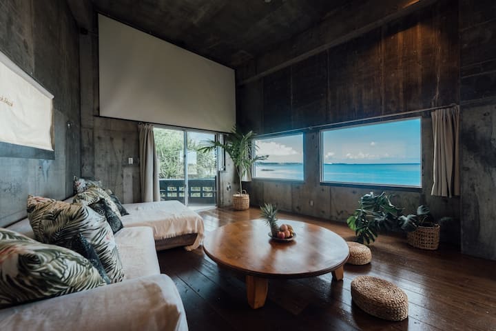 Exclusive Oceanfront Villa. 10 Steps To The Beach. - Okinawa