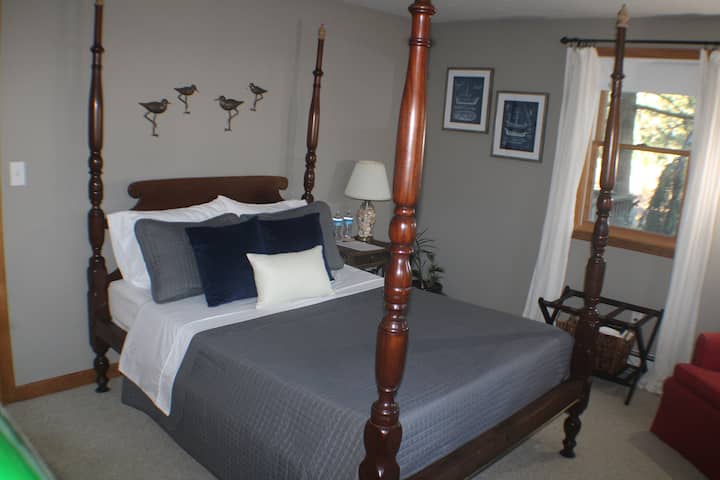 Cozy Room Near Forest Trails & Coast - Wareham, MA